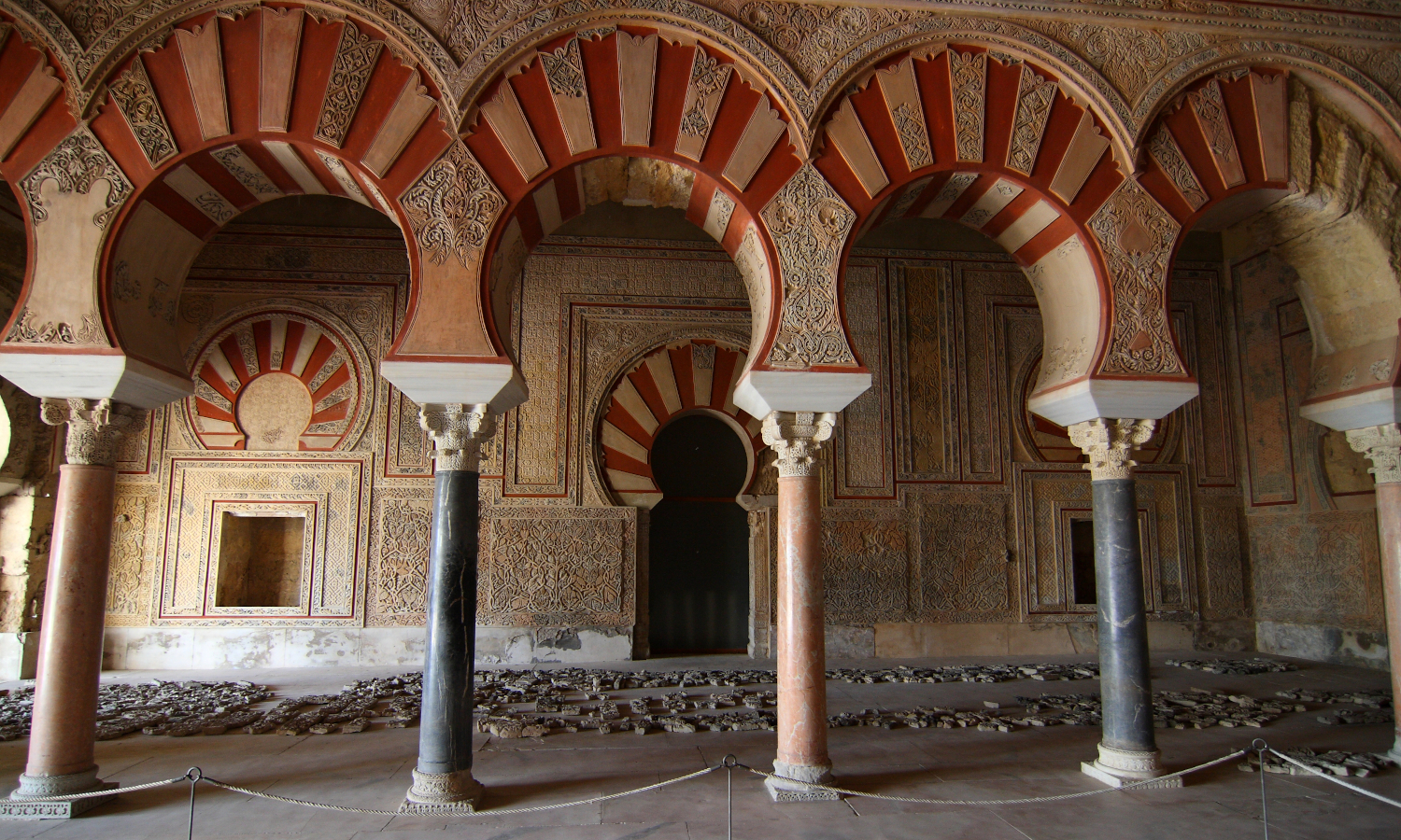 Visita Guiada por Medina Azahara con Transporte | Buendía