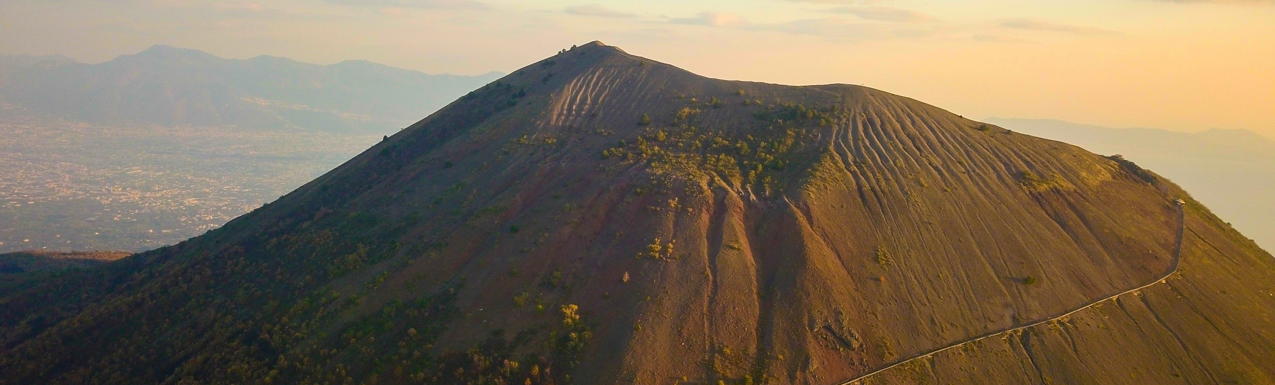 Visitar el Monte Vesubio | Reserva Ahora en Buendía Visitar el Monte Vesubio | Reserva Ahora en Buendía