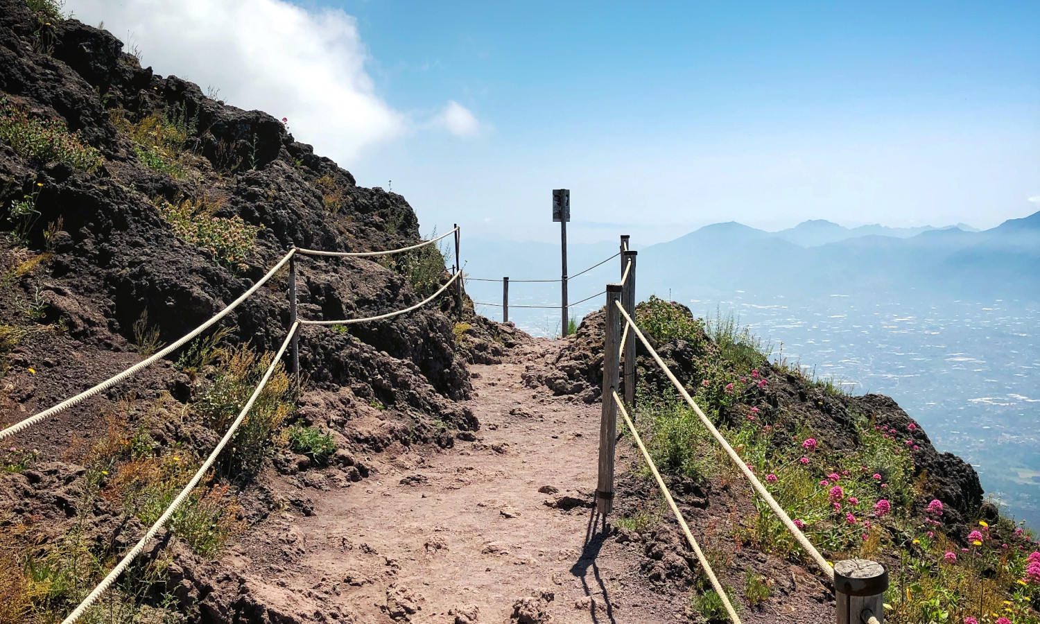Bus Ida y Vuelta al Monte Vesubio desde Herculano | Buendía Bus Ida y Vuelta al Monte Vesubio desde Herculano | Buendía