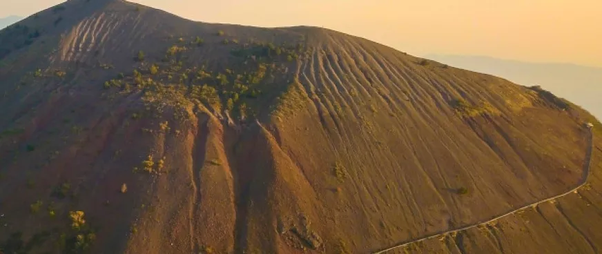 Bus Ida y Vuelta al Monte Vesubio desde Herculano | Buendía Bus Ida y Vuelta al Monte Vesubio desde Herculano | Buendía